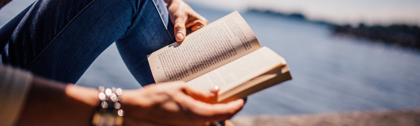 📚 Tipos de narrador en una novela | Guía [2024] | Crehana