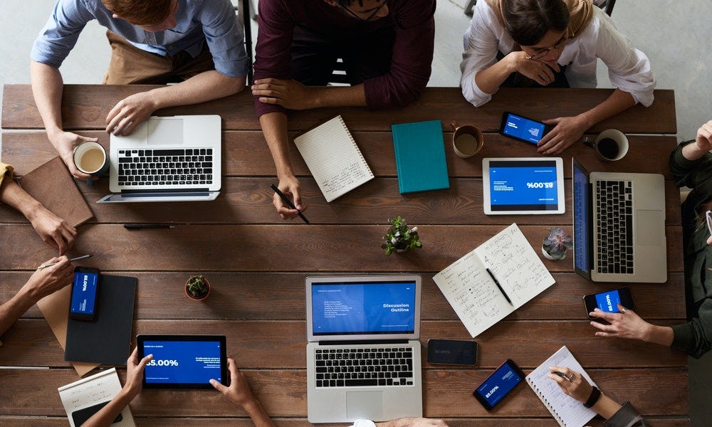 Feedback 360 grados: ¿qué es y cómo implementarlo? | Curso | Crehana